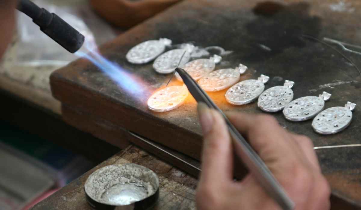 Sterling Silver Vs Silver Which Is Better And Why – Jewelnery