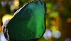 How To Tell If Jade Is Real? 5 Testing Methods To Find – Jewelnery